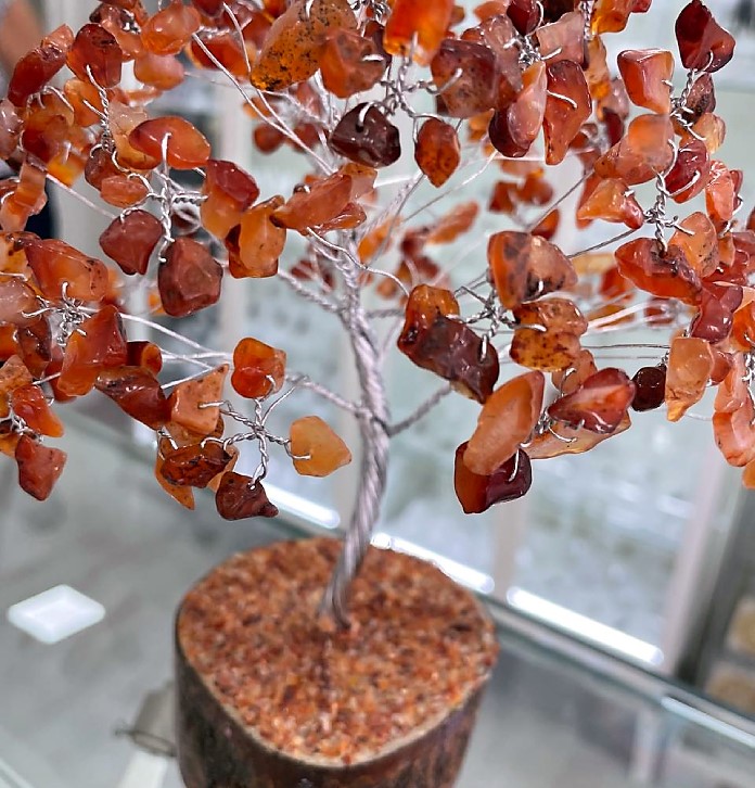 Carnelian Winded Silver Wire Tree - בדרך הטבע